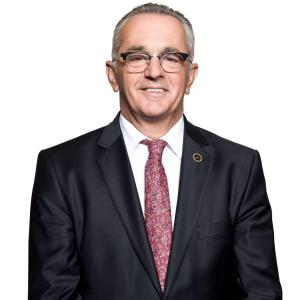 Fatmir Gashi - Biografia dhe Vlerësimet - Metriku